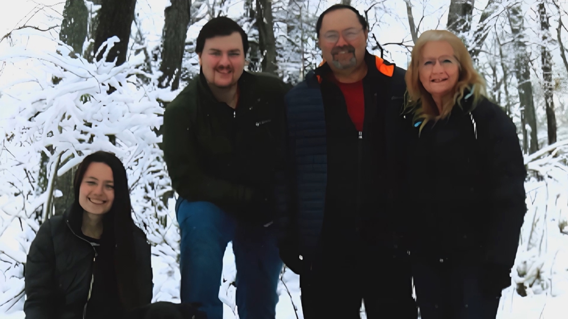 Eagle Scout's suspicious story after Iowa family's massacre | Killer ...