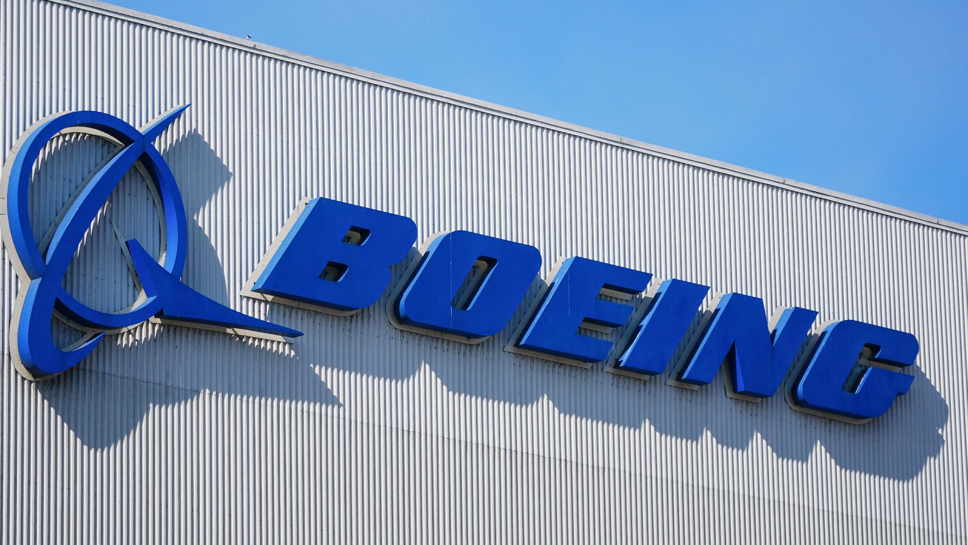 Boeing fighter jet workers strike in Missouri, Illinois | rocketcitynow.com
