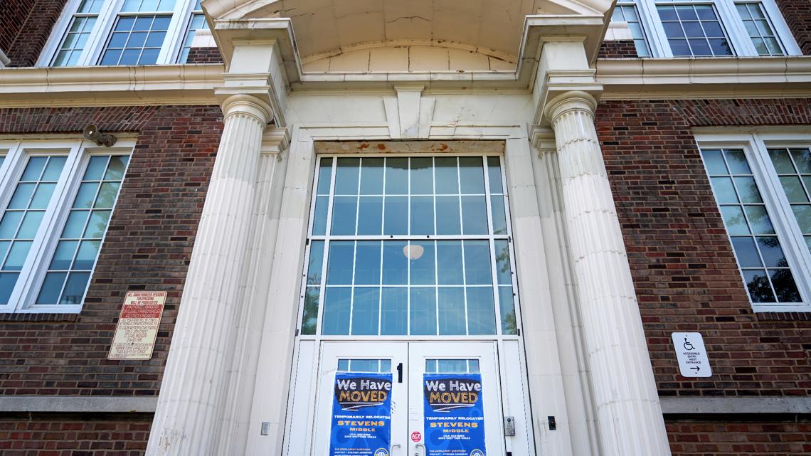 Schools threaten to close nationwide as enrollment slows | wnep.com