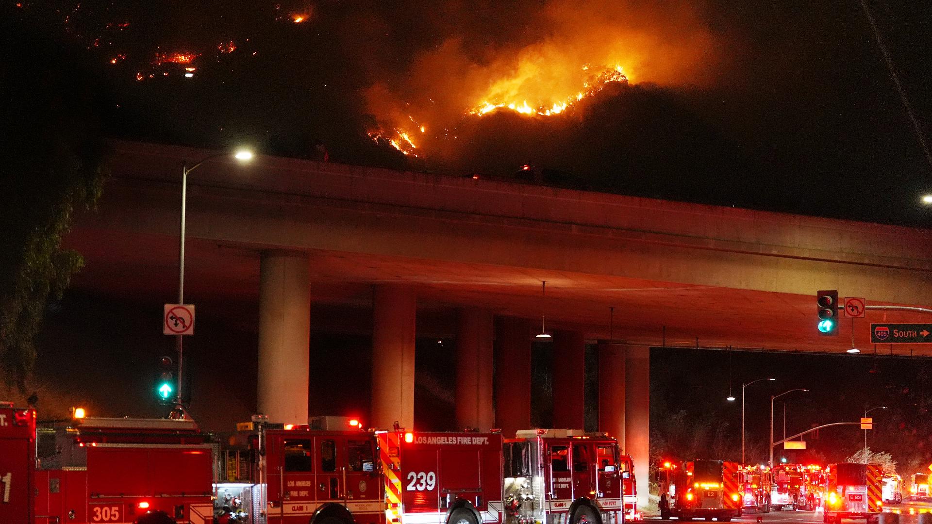 Fire north of Los Angeles threatens 50,000 people | weareiowa.com