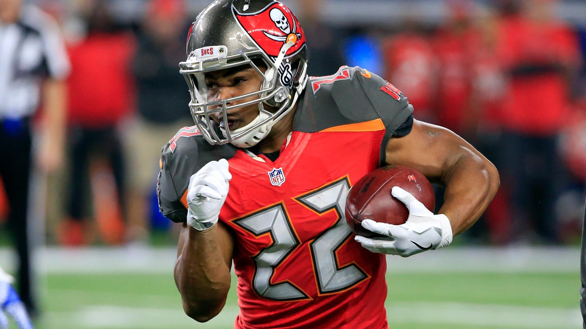 Former NFL star Doug Martin dies at 36 | wthr.com