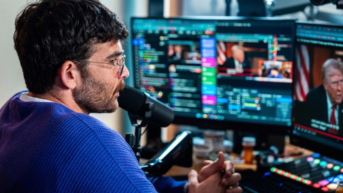 Streamer Hasan Piker detained and questioned at Chicago airport | fox43.com