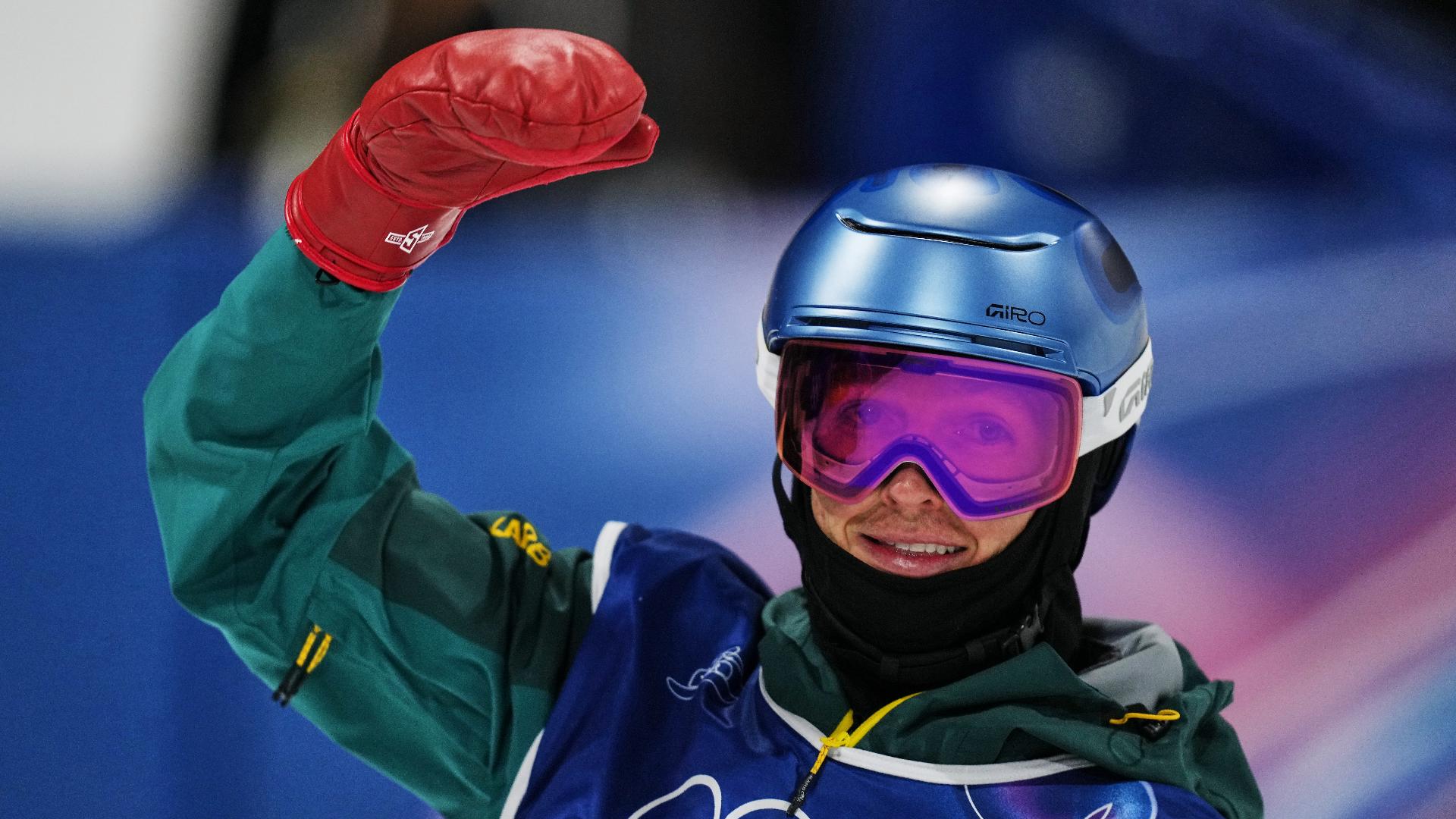 Australian snowboarder Scotty James does a perfect remake of Hugh Grant ...