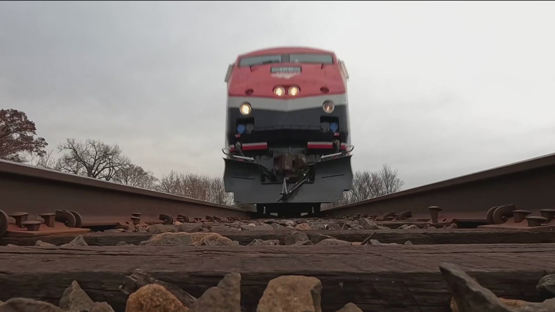 What is it like to ride the Amtrack from Minneapolis to Chicago? | wqad.com