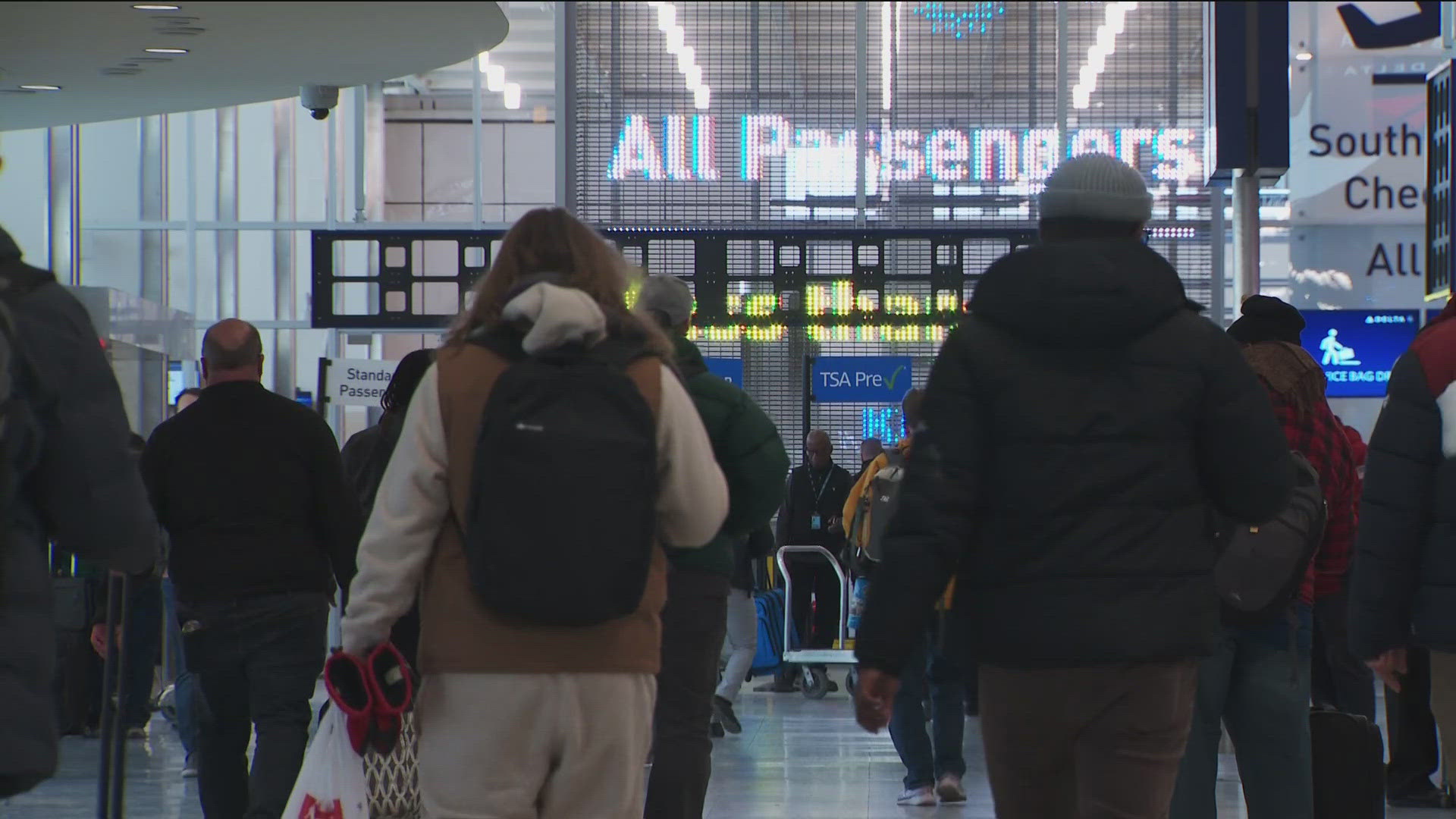 'We've had a bad month': Former pilot shares message of reassurance ...