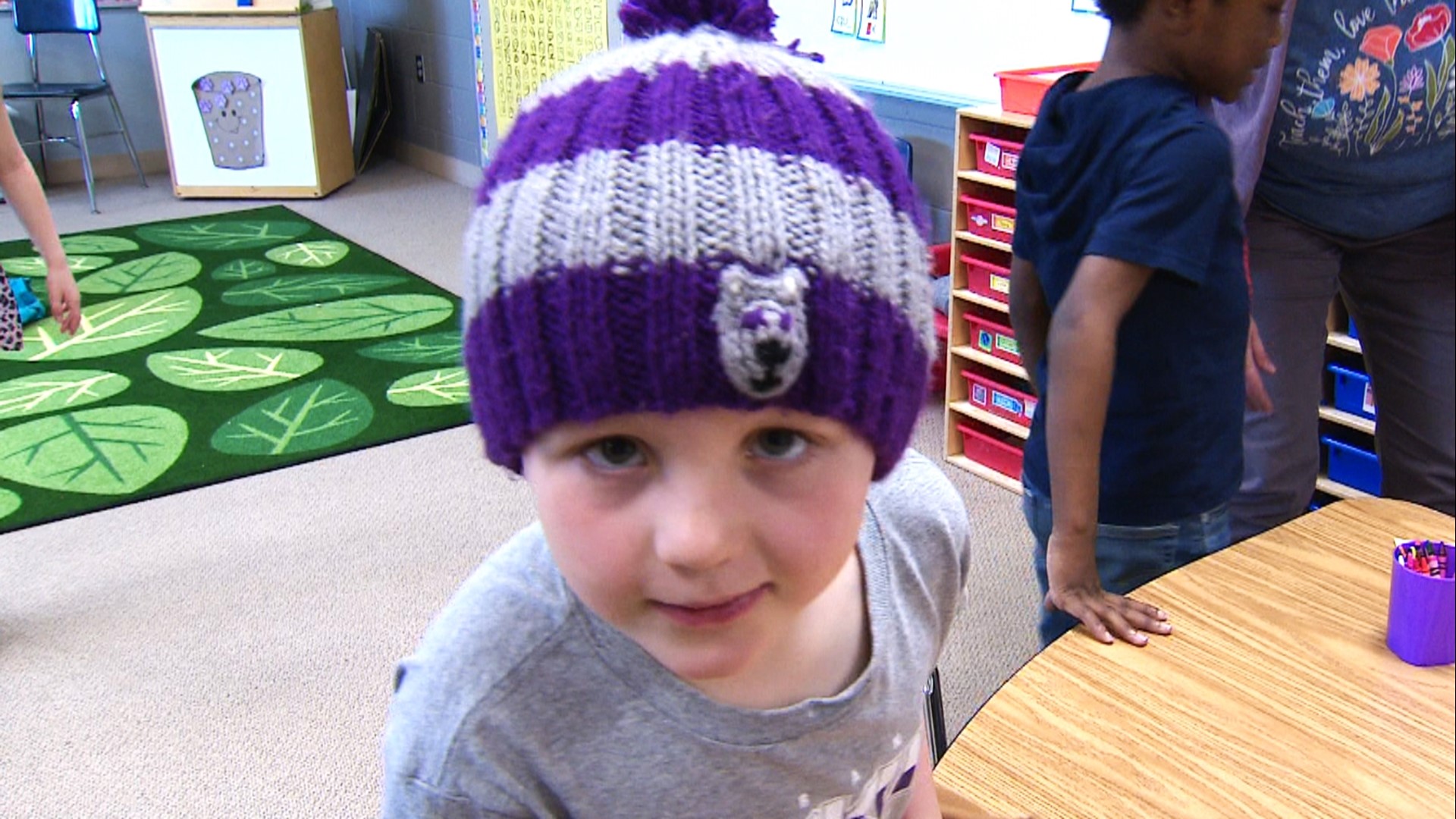 Teacher knits hats for students based on their designs | wthr.com