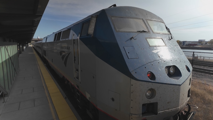 What is it like to ride the Amtrack from Minneapolis to Chicago? | wqad.com