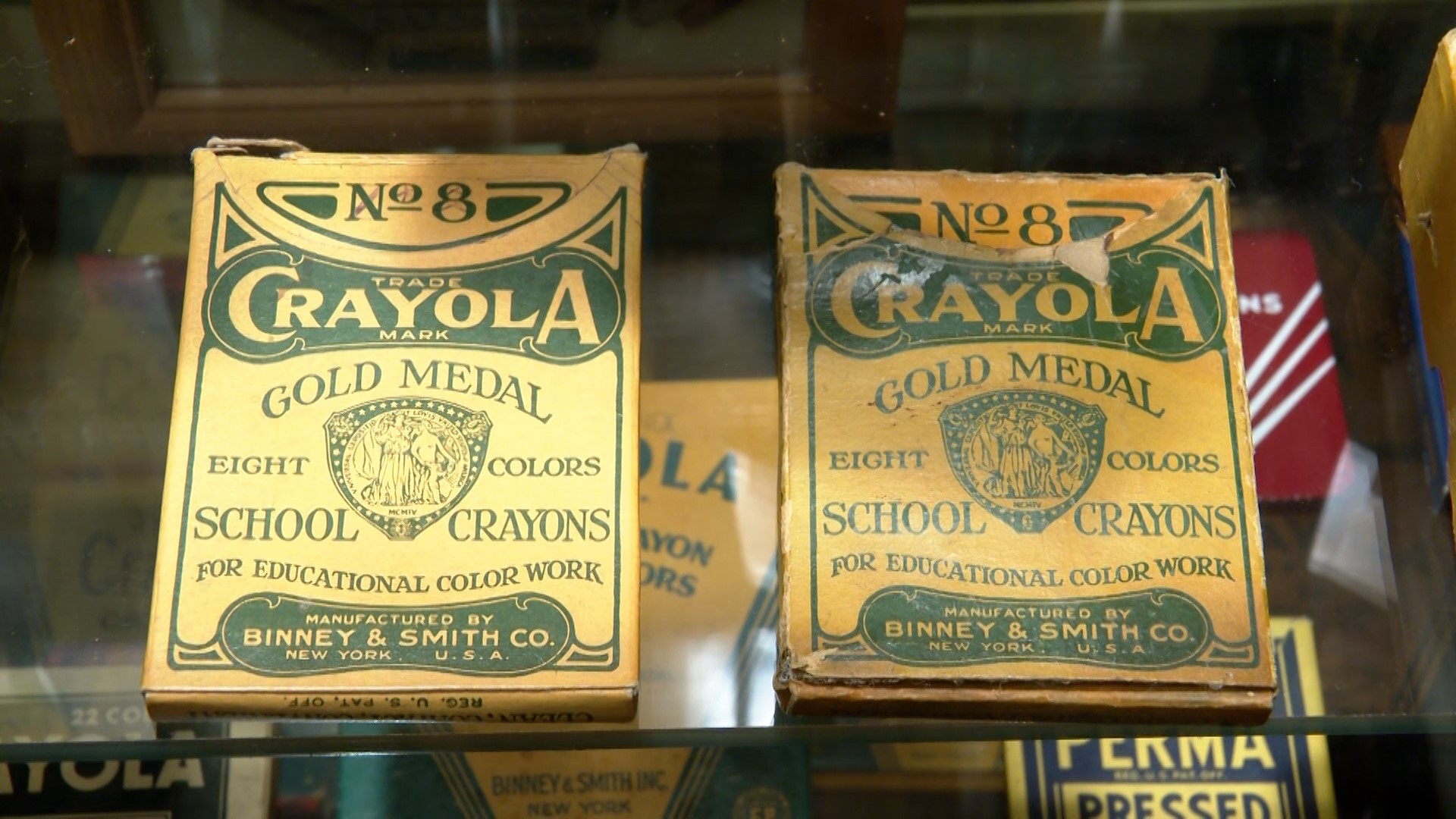 Texas house may hold world's largest Crayola crayon collection | 10tv.com