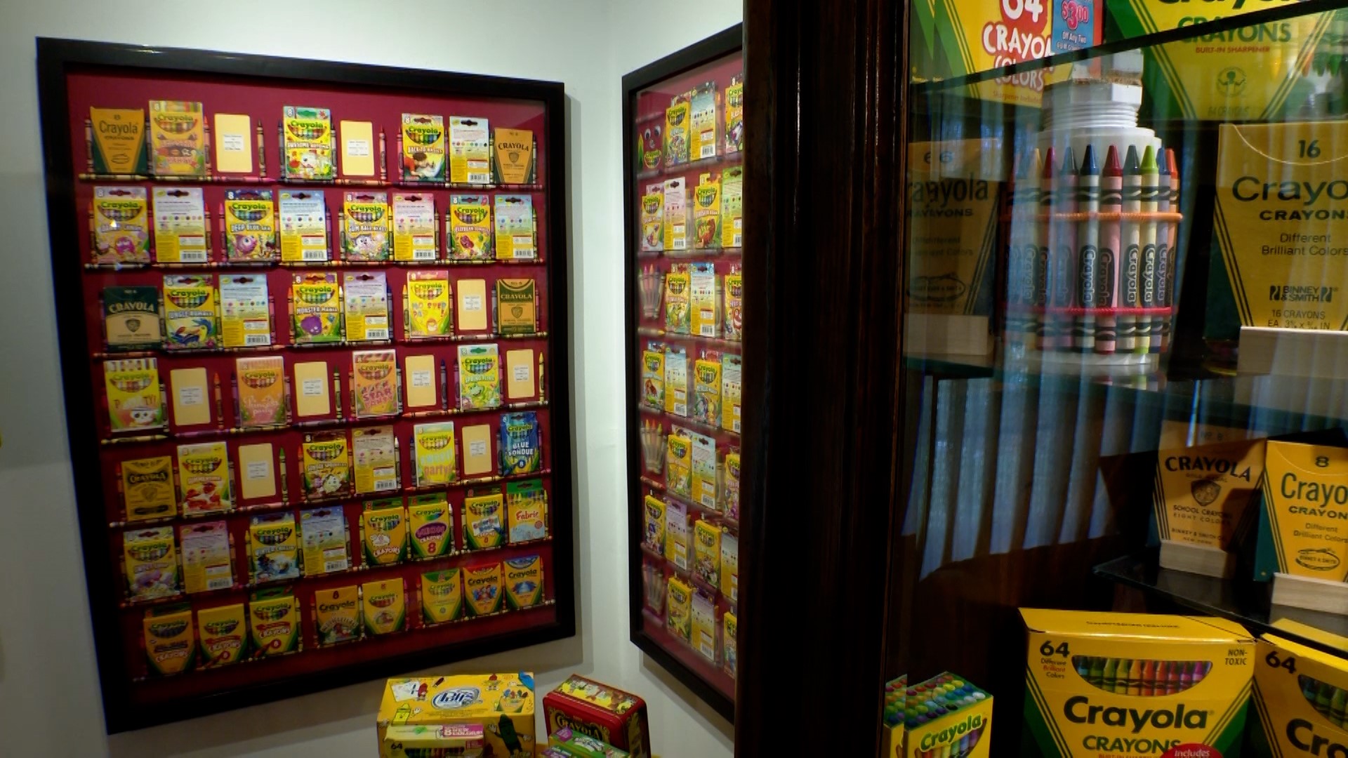 Texas house may hold world's largest Crayola crayon collection | 10tv.com