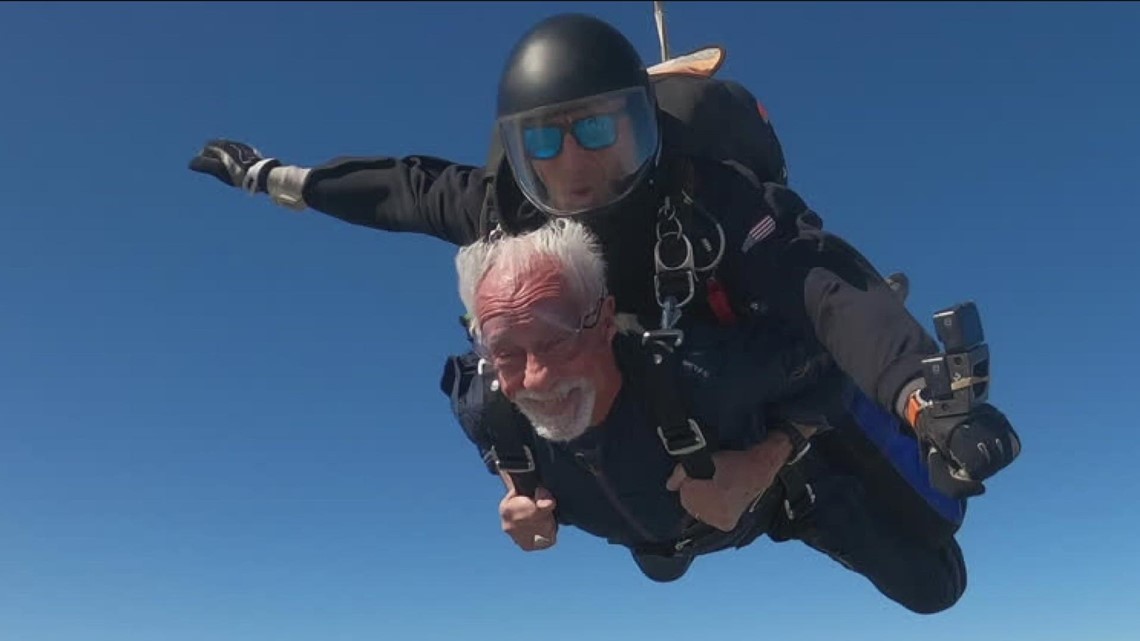 Air Force Veteran goes skydiving to celebrate his 90th birthday | 10tv.com