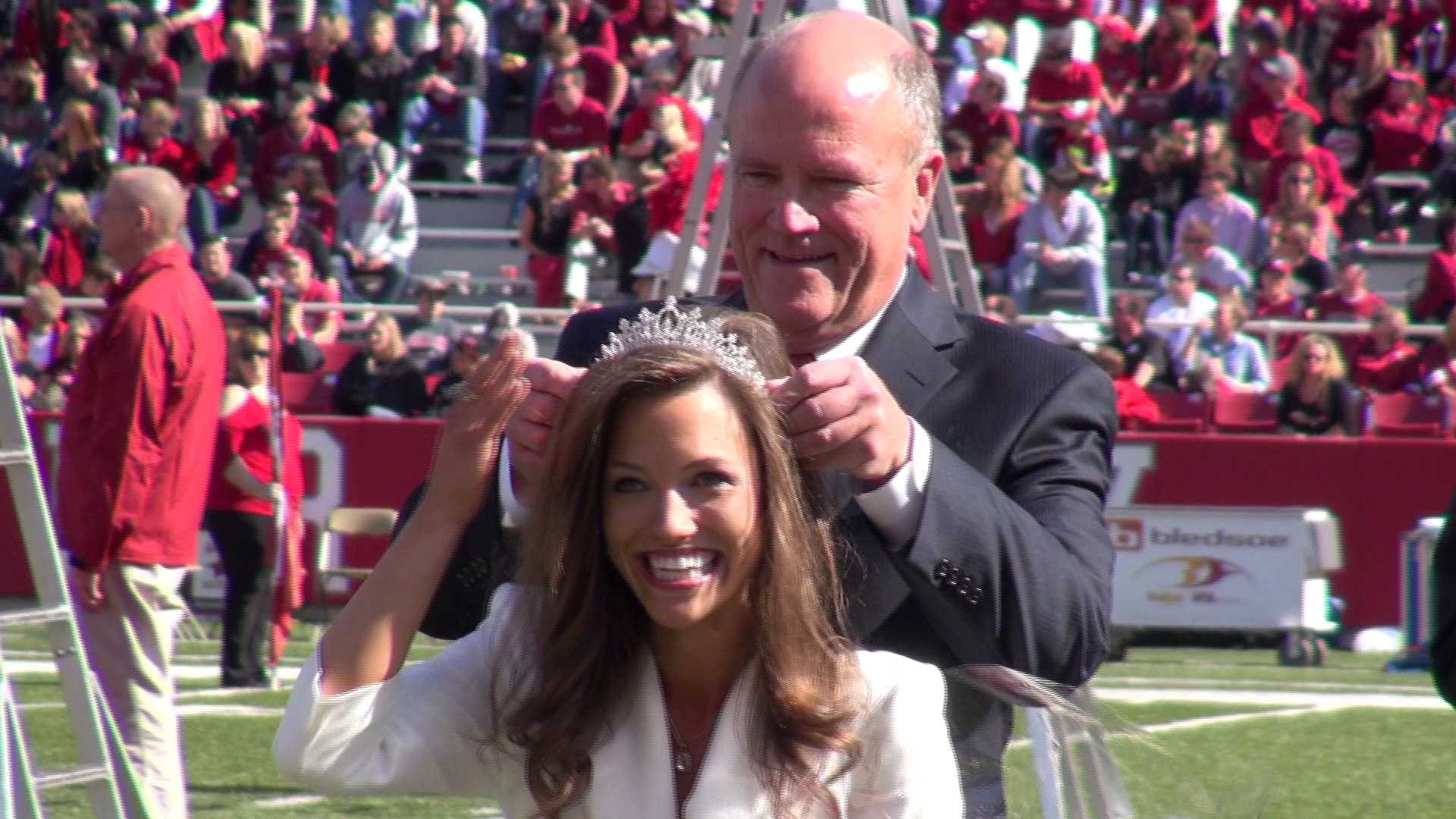 Arkansas Crowns Homecoming Queen at Game | 5newsonline.com