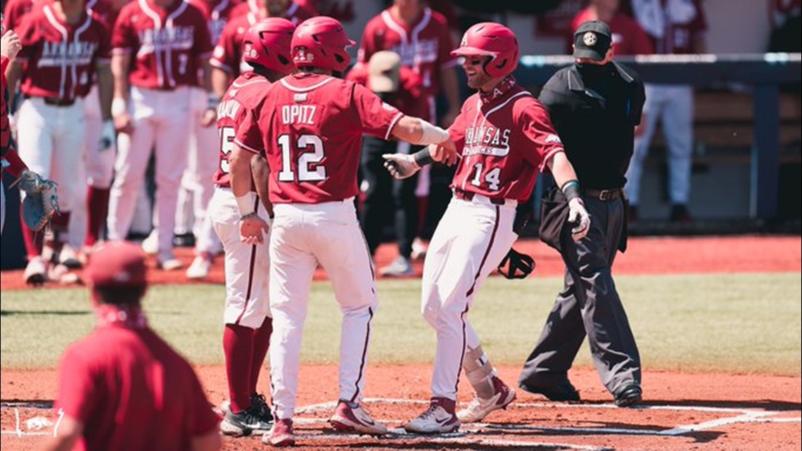 Diamond Hogs win fourth straight SEC series | 5newsonline.com