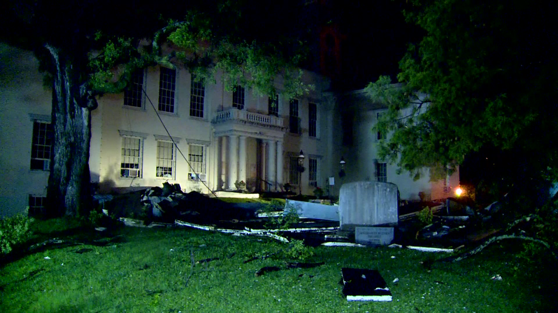 Crawford County Courthouse damaged by severe storm | 5newsonline.com