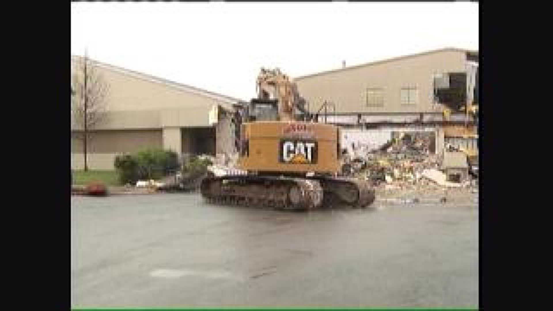 Fayetteville H.S. Gym Demolition Begins | 5newsonline.com