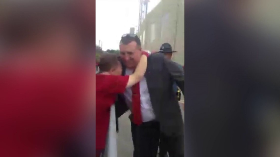 Hogs Superfan Hugging Players Goes Viral | 5newsonline.com
