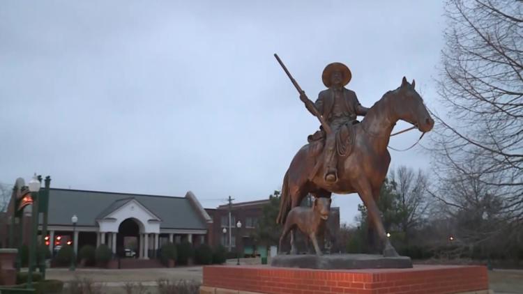 Bass Reeves statue placed in Fort Smith | 5newsonline.com