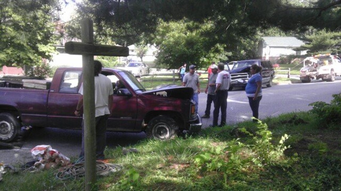 Five Injured In Head-On Crash In Rogers | 5newsonline.com