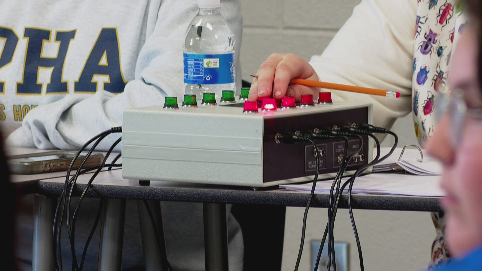 Rogers School District holds quiz bowl tournament for elementary ...
