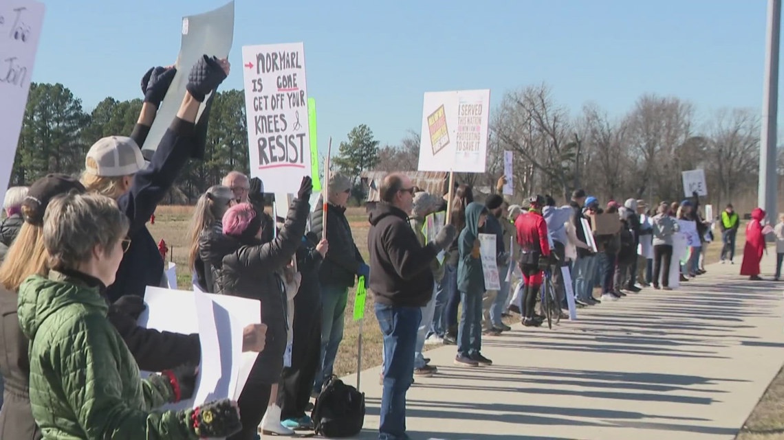 Demonstrators gather in Bentonville for anti-ICE protest | 5newsonline.com