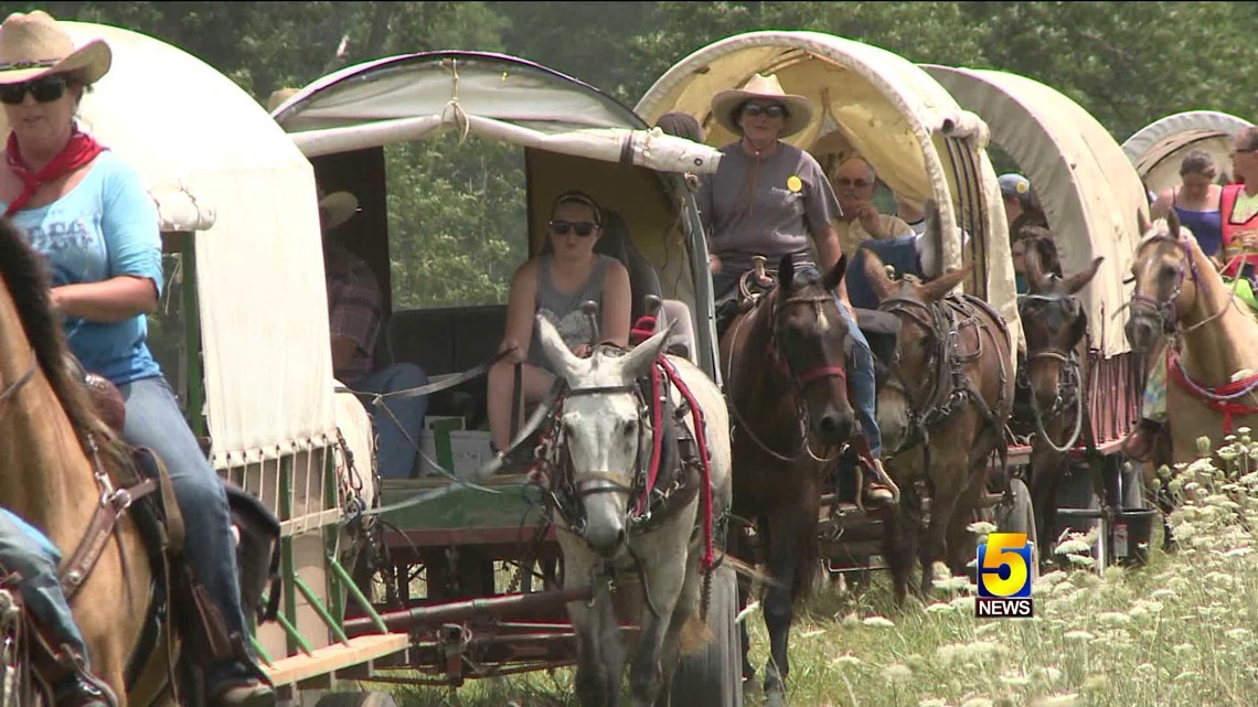 160 People Travel By Horse And Wagon To Rodeo Kickoff | 5newsonline.com