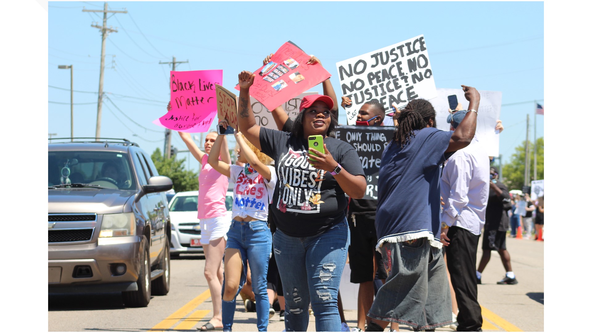 Locals gather in Fort Smith to protest | 5newsonline.com