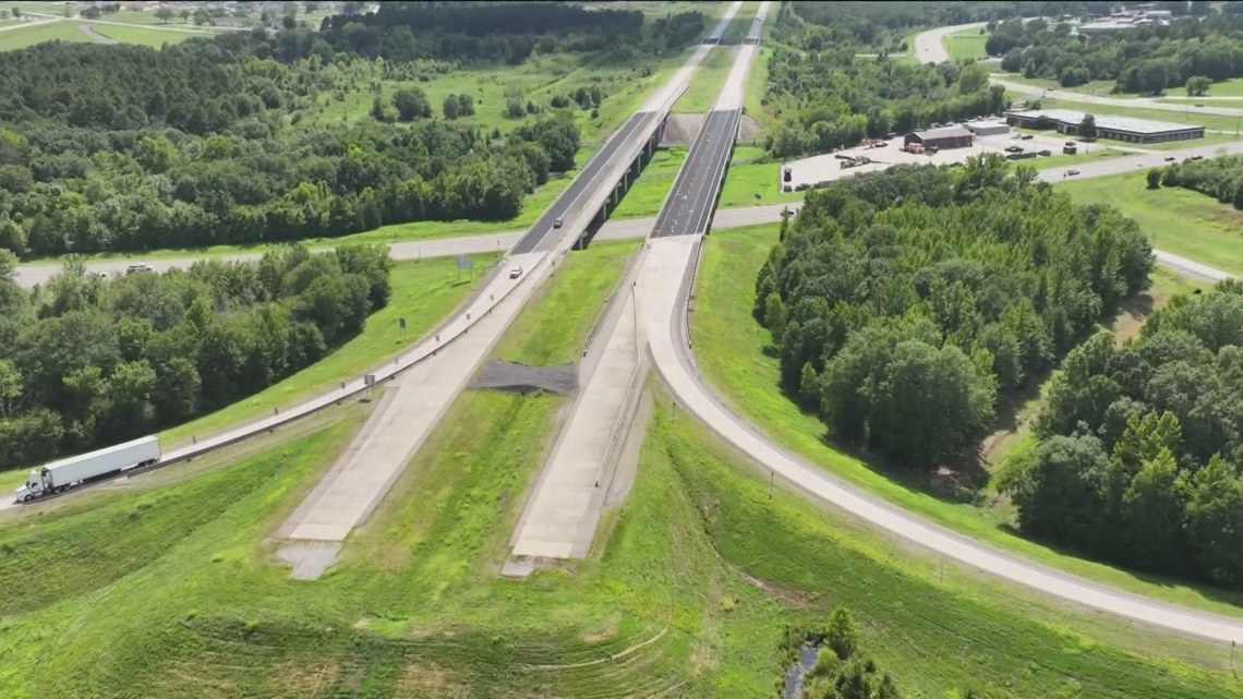 Progress on construction of I-49 Barling-Alma connector road ...