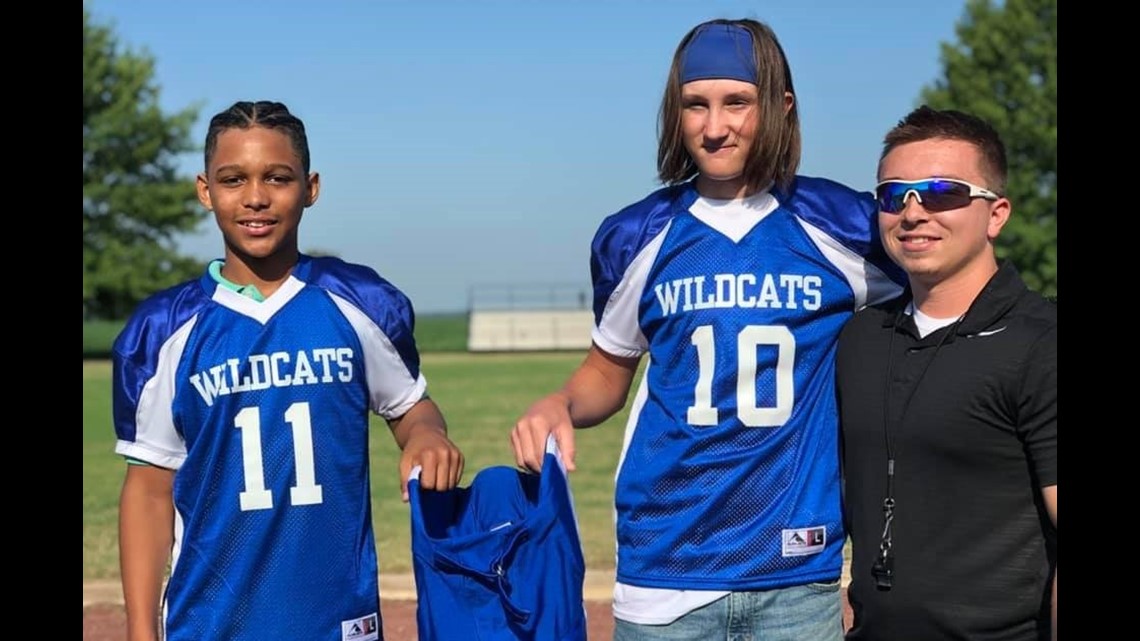 NFL Players Buy New Uniforms For Moffett Football Team | 5newsonline.com