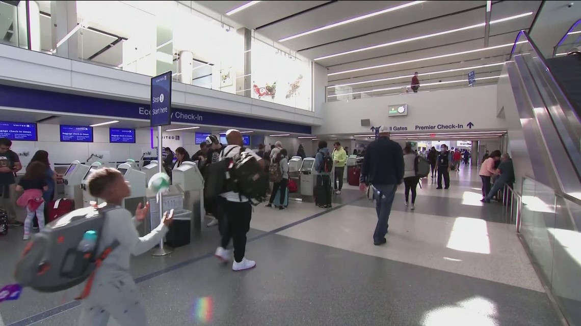 When will the busiest day to fly be for the 2023 Thanksgiving holiday ...