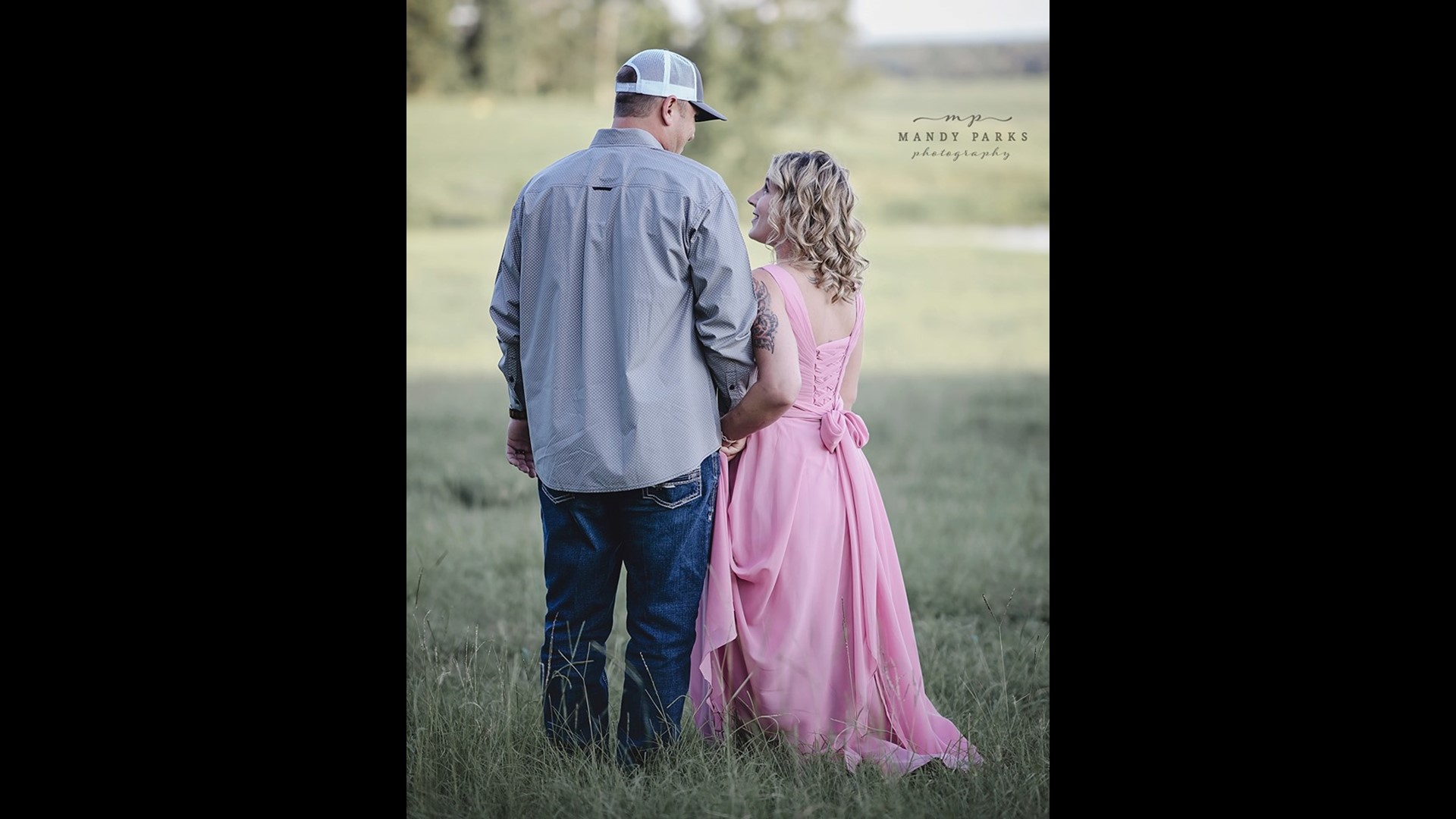 Arkansas Couple’s Powerful Breast Cancer Photo Shoot Goes Viral ...