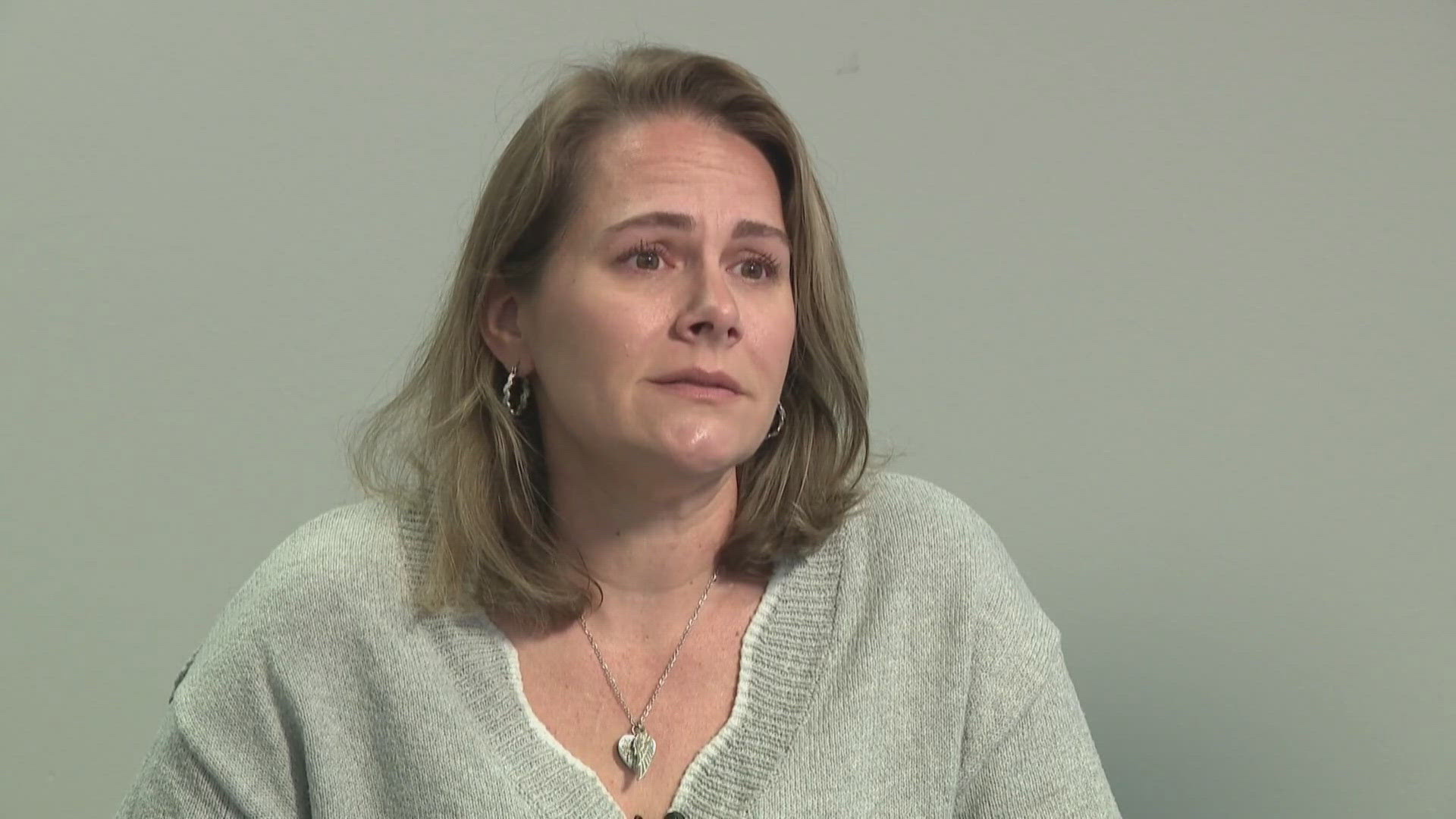 Gov. Sanders signs bill authorizing $725k payout to mom of man who died ...