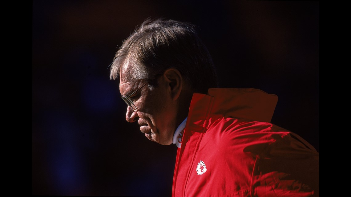 Former Kansas City Coach, Arkansas Defensive Line Coach Gunther ...