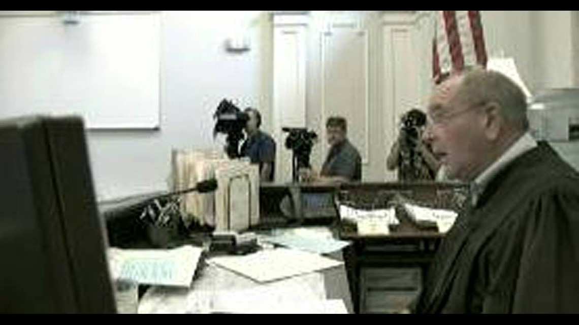 Ohio Judge Sentences Man To Scoop Poop At County Fair | 5newsonline.com