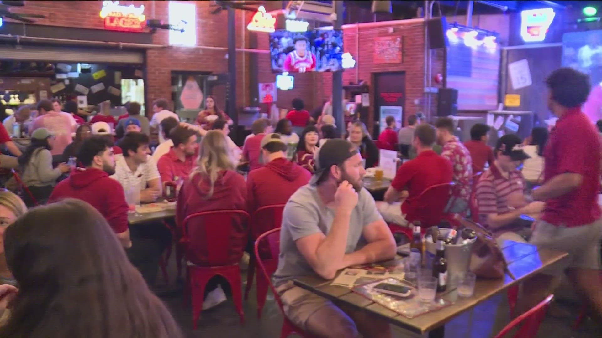 Razorback basketball legend Oliver Miller dies at 54 | 5newsonline.com