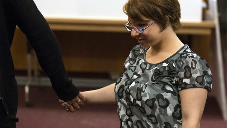 Michelle Knight, Kept In Captivity For Over 10 Years, Reveals Her ...