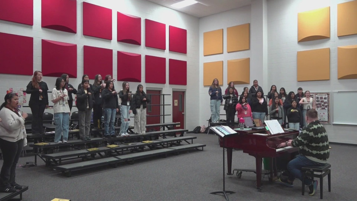 Lakeside Junior High choir prepares for Carnegie Hall performance ...