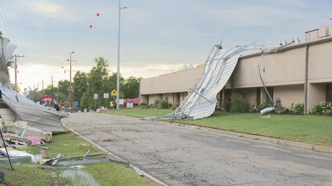 Patients evacuated after roof blown off of Sallisaw hospital ...