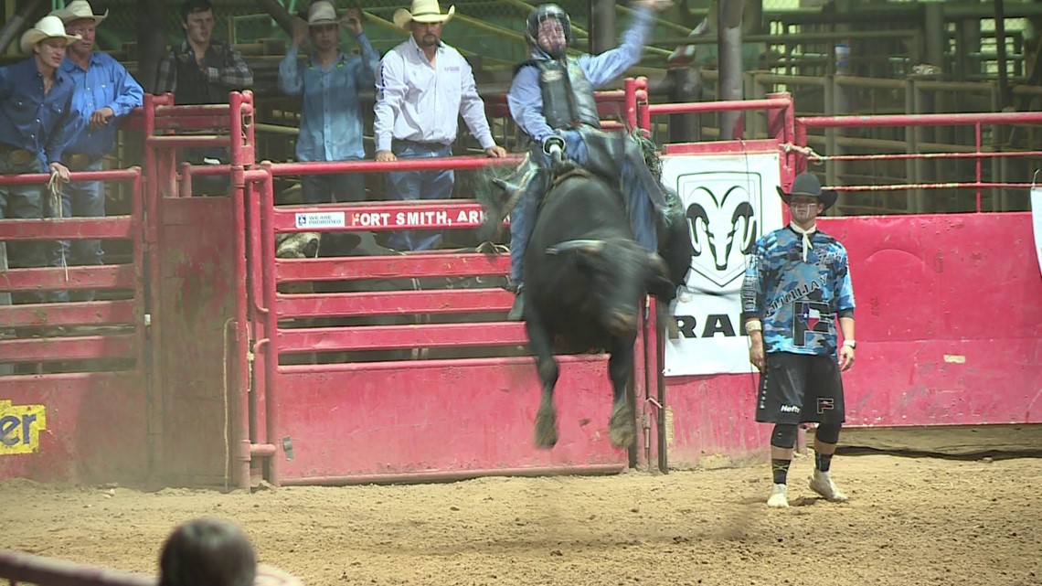 Bull Riders Compete During Arkansas-Oklahoma State Fair | 5newsonline.com