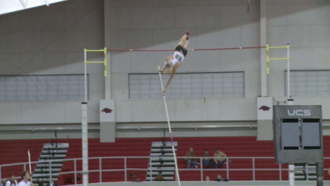 Pole Vaulters Lead Hog Track and Field | 5newsonline.com