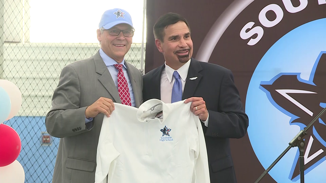 Kim Dameron named new Southside football coach | 5newsonline.com