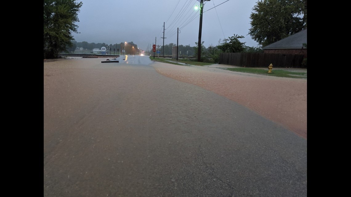Flood Waters Reaching Homes in Lowell | 5newsonline.com