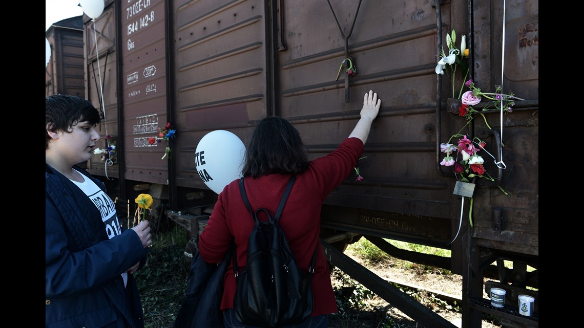 German Train Car Arrives In New York For Auschwitz Exhibit ...