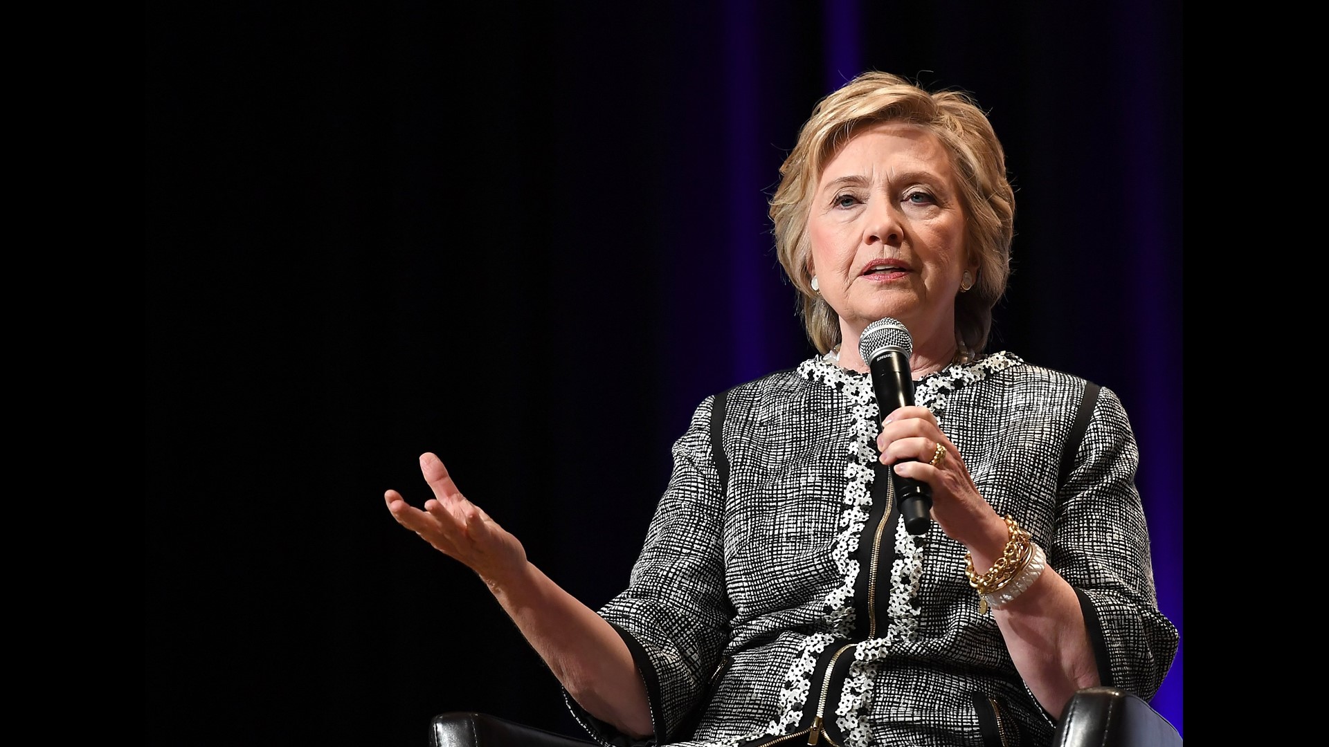 Hillary Clinton Says Her Youngest Brother Has Died | 5newsonline.com