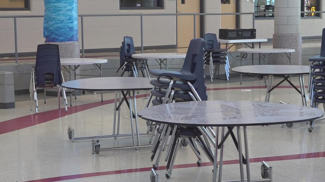 School districts and local organizations offer free summer lunch for ...
