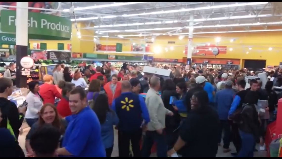 WATCH: Sea Of People Try To Get Electronics Deals At Fort Smith Walmart ...