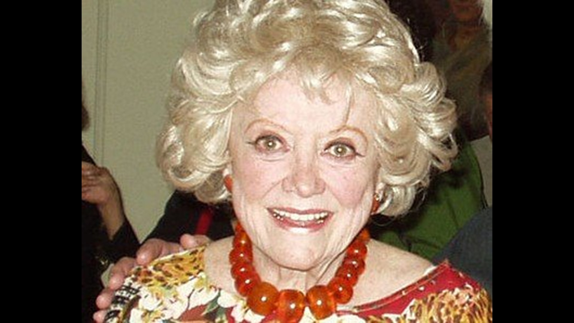 Comedian Phyllis Diller Dies ‘with a Smile on her Face’ | 5newsonline.com