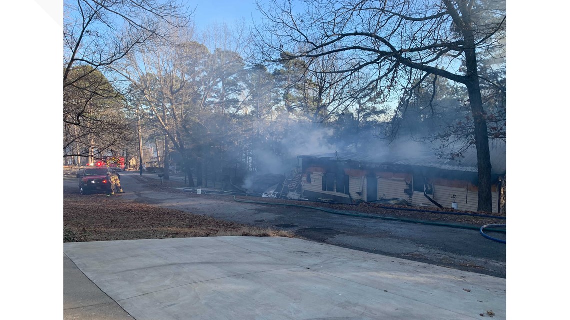 Fire crews respond to structure fire near Beaver Lake | 5newsonline.com