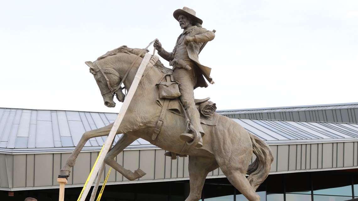 ‘Lighthorse’ statue arrives at U.S. Marshals Museum | 5newsonline.com