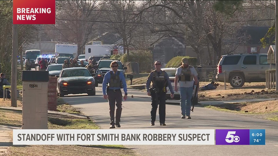 Fort Smith SWAT responding to standoff with bank robbery suspect ...
