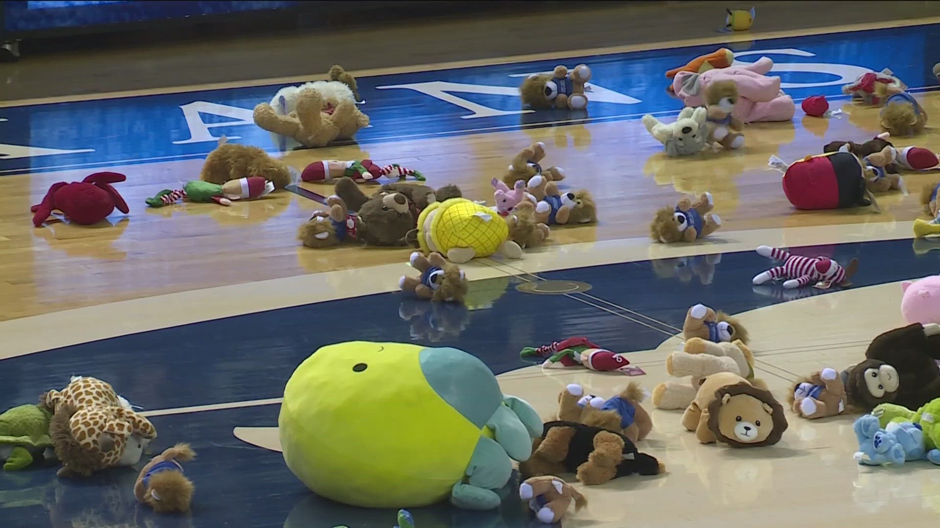 UAFS brings back Toy Toss tradition | 5newsonline.com