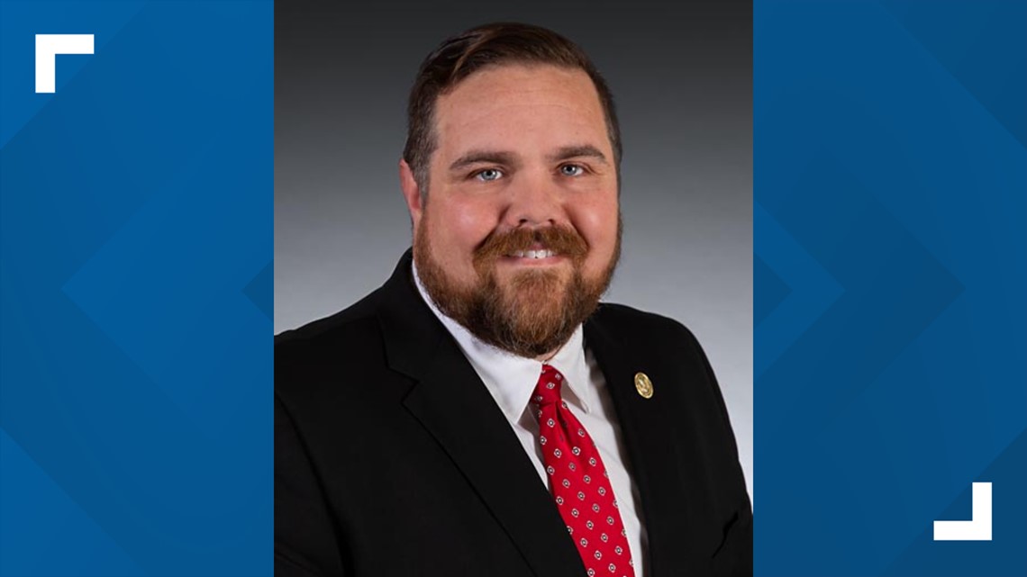 Arkansas lawmakers OK requiring hotline call before abortion ...